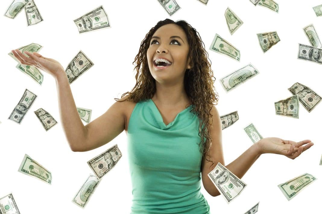 Las Mujeres Y Las Finanzas: Su Poder Financiero Sigue Creciendo
